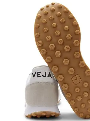 VEJA Rio Low-top Sneakers - White