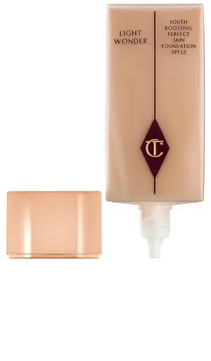 Charlotte Tilbury Light Wonder Foundation