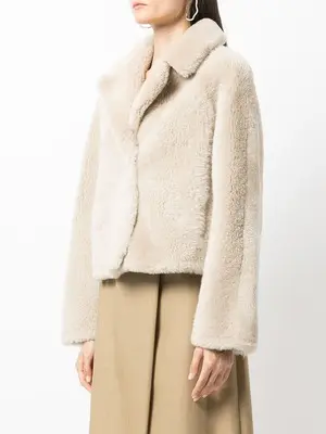 Goen.j Notched-collar Cropped Shearling Jacket