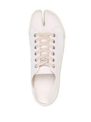 MAISON MARGIELA Tabi Low-top Sneakers - White