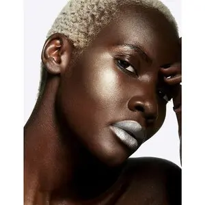 MAC COSMETICS Extra Diion Skinfinish Highlighter 9g - Whisper Of Gilt