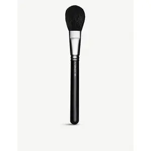 MAC COSMETICS 150 Large Shader Brush - One-color