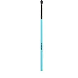 MYKITCO. 1.20 My Precise Crease Brush