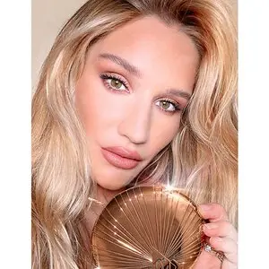 Charlotte Tilbury Airbrush Bronzer Refill 16g - 2 Medium