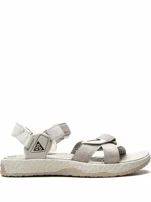 Nike Air Deschütz Sandals - White