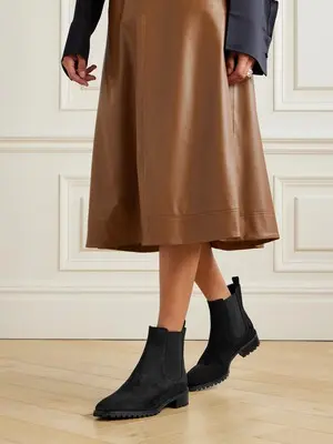Manolo Blahnik Chelata 30 Suede Chelsea Boots