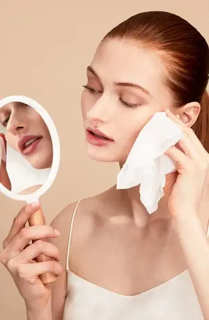 CLE DE PEAU BEAUTE Makeup Cleansing Towelettes