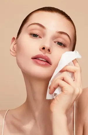 CLE DE PEAU BEAUTE Makeup Cleansing Towelettes