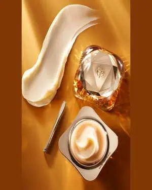 CLE DE PEAU BEAUTE La Creme