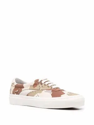 VANS Camouflage-print Low-top Sneakers