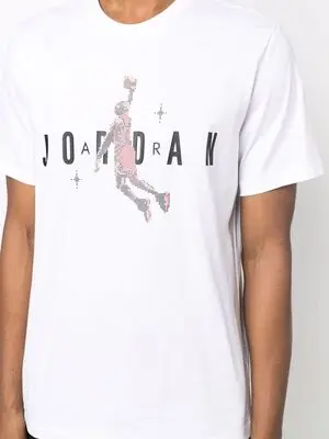 Nike Logo-print Short-sleeved T-shirt
