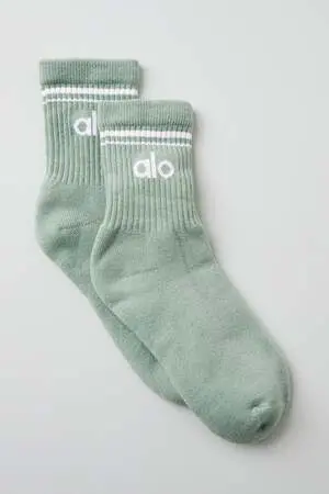 Alo Yoga Half-Crew Throwback Socks Icy Sage/white