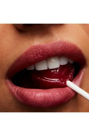 MAC COSMETICS Powder Kiss Lipstick - Stay Curious