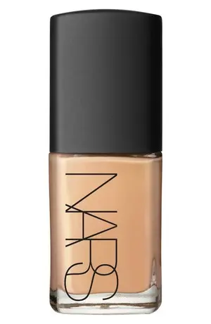 NARS Sheer Glow Foundation Stromboli