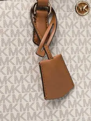 Michael Kors Chantal Logo Tote Bag - Neutrals