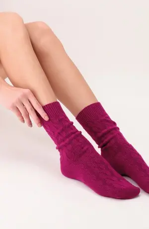 Oroblu Gwen Cable Knit Wool Blend Crew Socks Burgundy