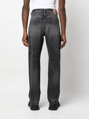 DIESEL® 2010 D-macs 007j5 Straight-leg Jeans - Black
