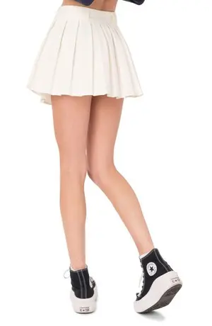 EDIKTED Alani Pleated Miniskirt
