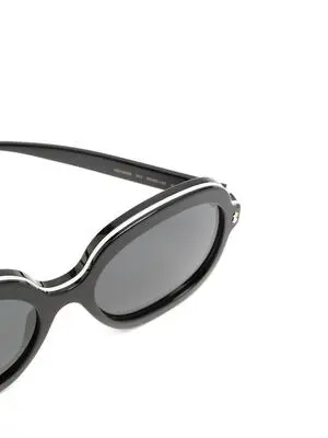 Gucci Logo-plaque Sunglasses - Black