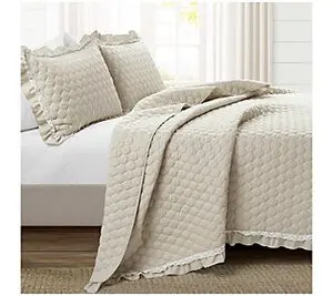 LUSH DECOR Ella Shabby Chic Ruffle Lace Quilt King