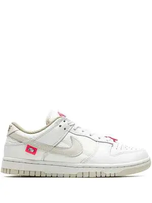Nike Dunk Low Sneakers