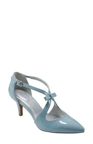 Bandolino Bow Detailing Pumps