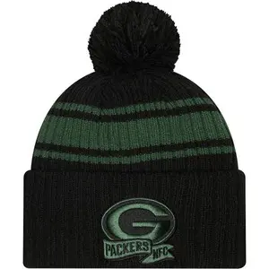 New Era Green Bay Packers 2022 Sideline Cuffed Pom Knit Hat