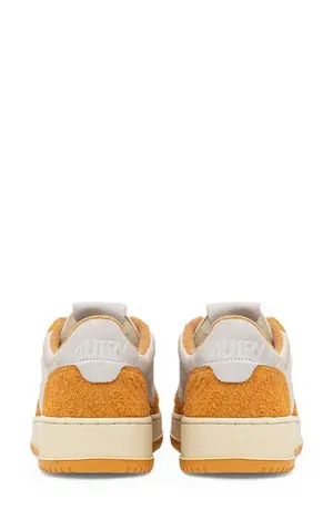 AUTRY Medalist Low Top Sneakers - Orange