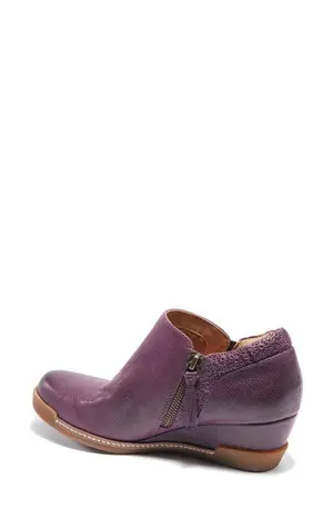 HALSA FOOTWEAR Devina Wedge Bootie - Dark Purple