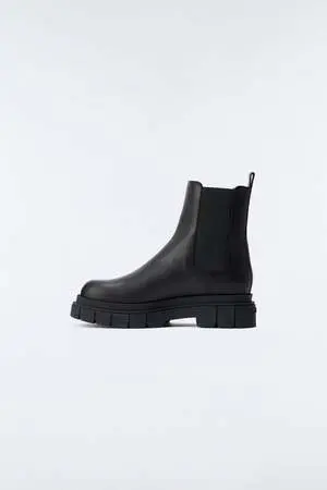 Mackage Ankle-high Leather Chelsea Boots - Coffee