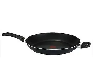 T-FAL Giant Family Fry Pan - One-color