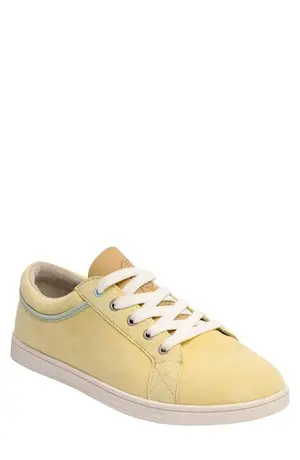 REVITALIGN Avalon Sneaker Yellow