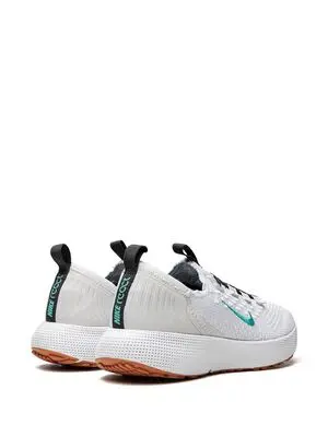 Nike Escape Run Flyknit Sneakers - White