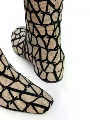 Valentino Garavani 30mm Vlogo Type Boots - Neutrals