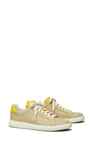 Tory Burch Howell Court Sneaker - Goldfinch