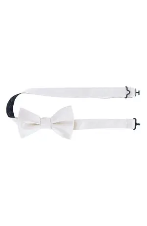 Trafalgar Sutton Silk Bow Tie - Cream