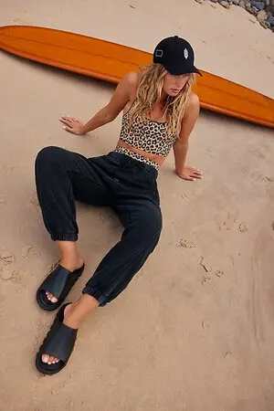 Free People Sprint To The Finish Pants - Black