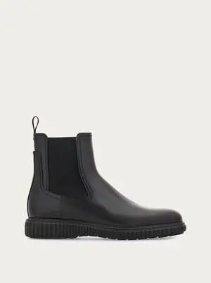FERRAGAMO Calfskin Suede Chelsea Boots - Black