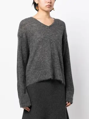 Goen.j V-neck Knitted Sweater - Grey