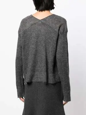 Goen.j V-neck Knitted Sweater - Grey