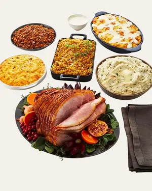 THE CAJUN TURKEY CO Half Honey Glazed Ham Dinner - One-color