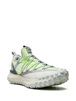 Nike Mountain Fly Low Se Sneakers