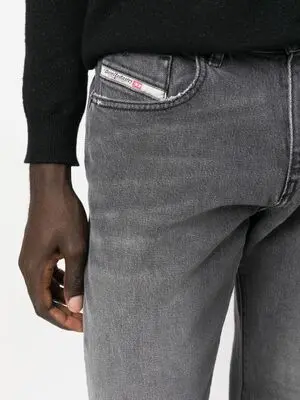 DIESEL® 2019 D-strukt 09e75 Slim-cut Jeans