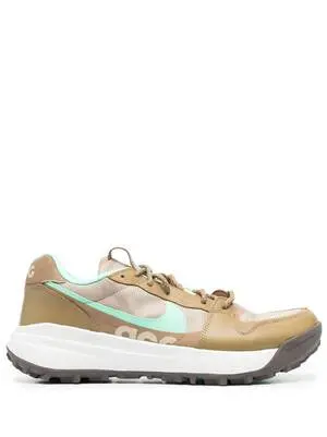 Nike Lowcate Sneakers