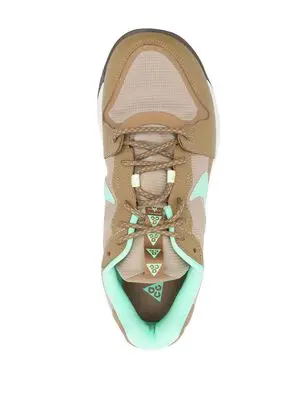 Nike Lowcate Sneakers