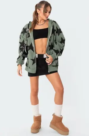 EDIKTED Star Print Oversized Hoodie