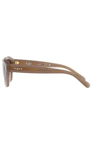 VOGUE EYEWEAR X Hailey Bieber Square Sunglasses In Beige