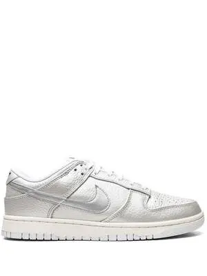 Nike Dunk Low Metallic Sneakers - Silver