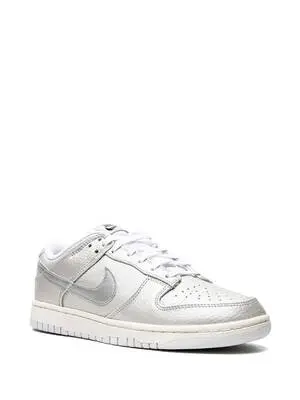 Nike Dunk Low Metallic Sneakers - Silver