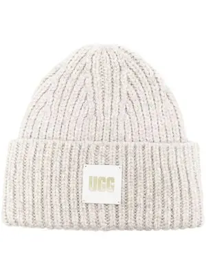 UGG Logo-Patch Ribbed-Knit Beanie Grey